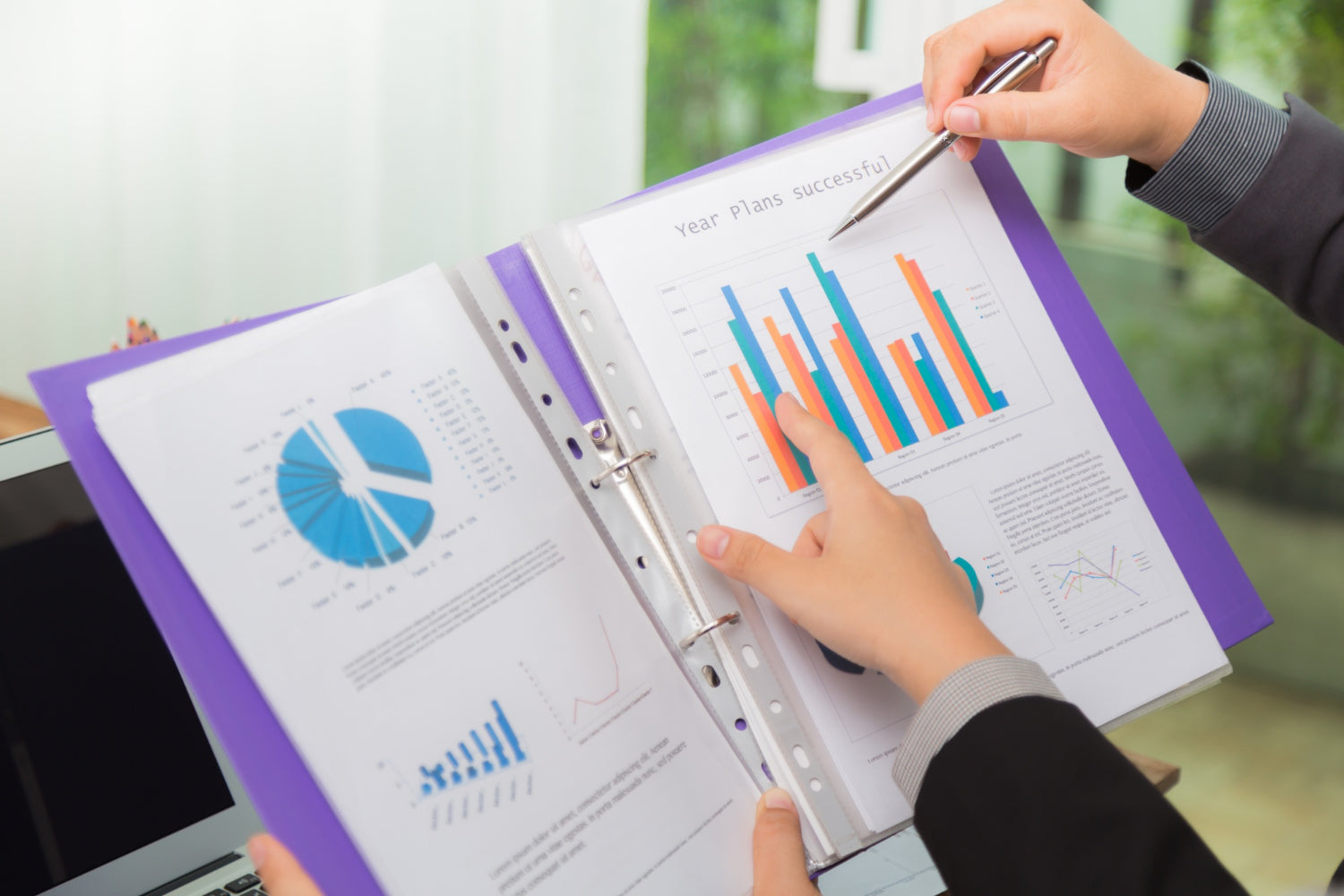 Project Portfolio Dashboard Ppt Template For Multiple Projects